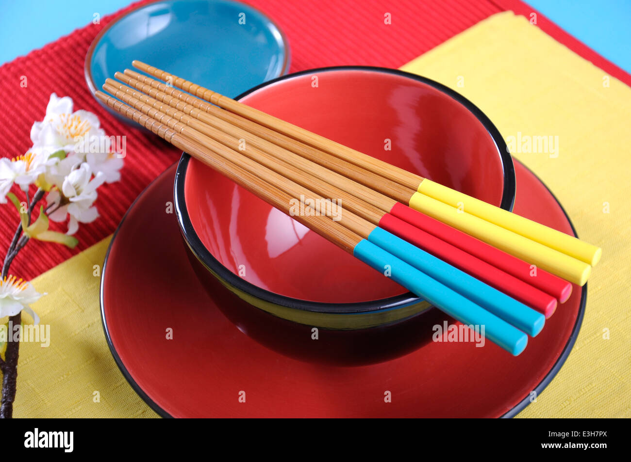 Modern take on traditional Japanese oriental place setting with ...