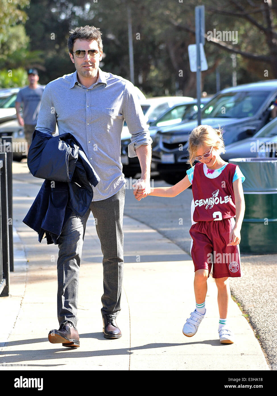 Ben Affleck takes his daughter Violet to her basketball game Featuring ...