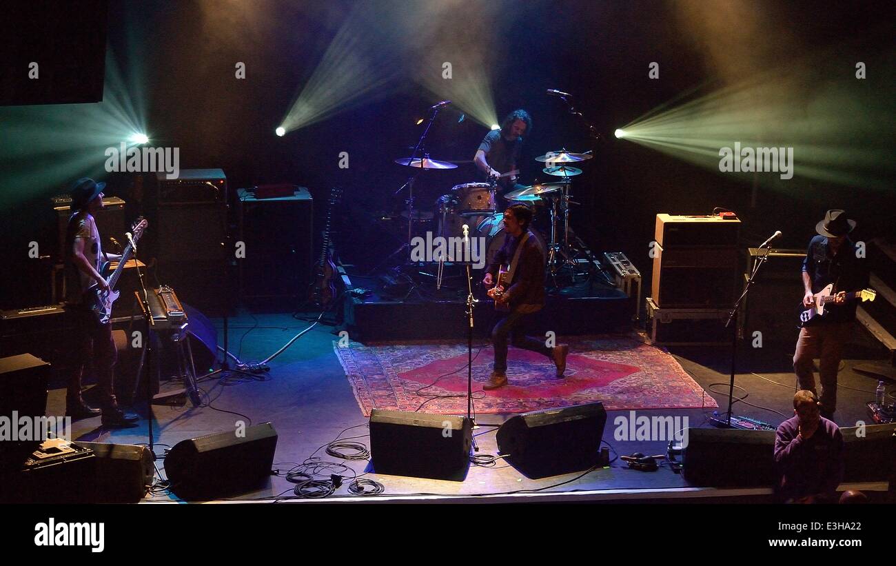Americain Band from Utah Joshua James supporting The Temperance ...