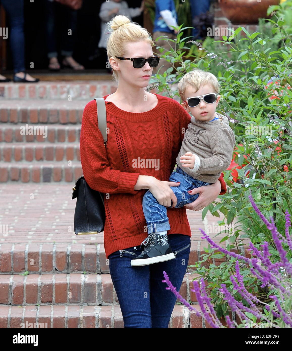 X Men star January Jones takes her son Xander to his baby class in Los ...
