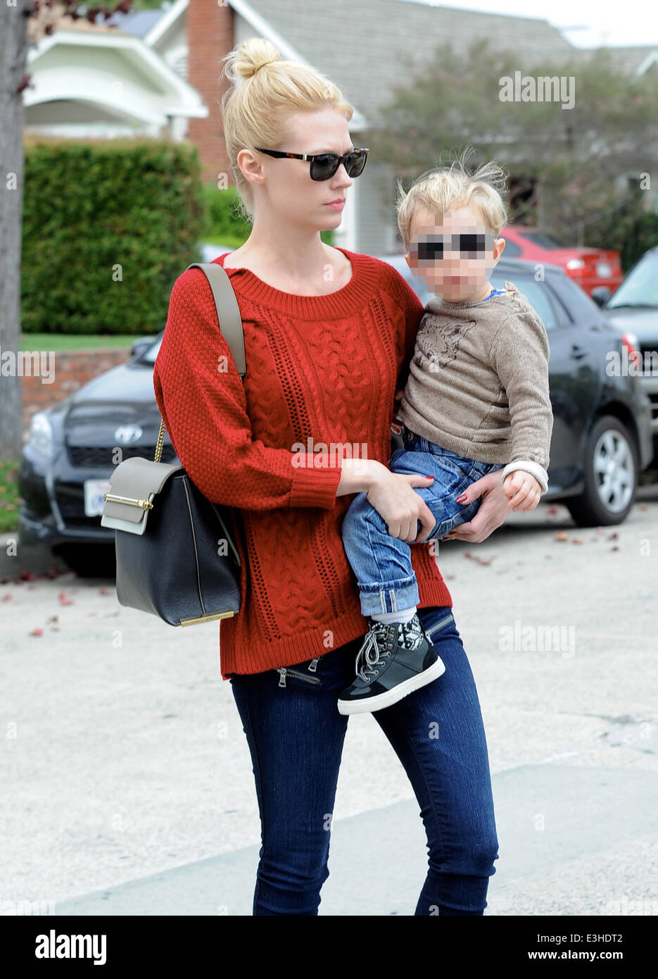 X Men star January Jones takes her son Xander to his baby class in Los ...