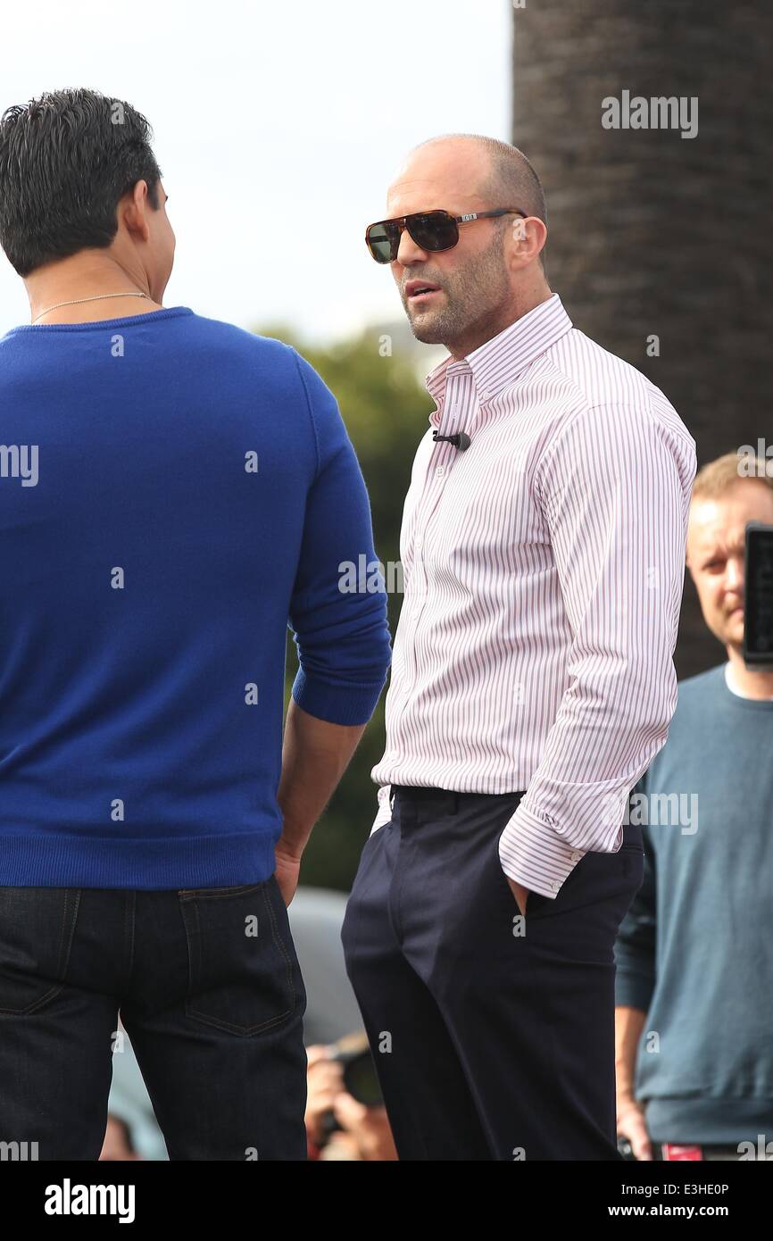 Jason Statham filming Extra with Mario Lopez at Universal City Walk ...