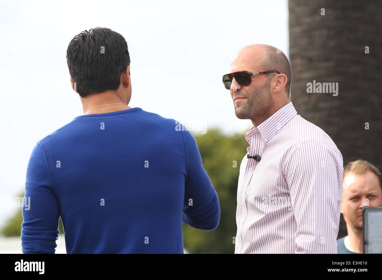 Jason Statham filming Extra with Mario Lopez at Universal City Walk ...