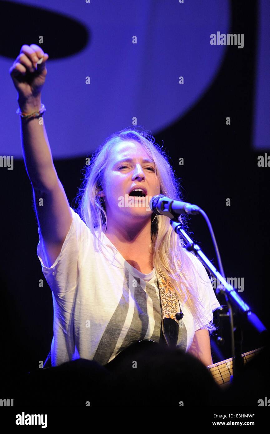 Lissie, aka, Elisabeth Corrin Maurus, performing at Adelaide Music Hall ...