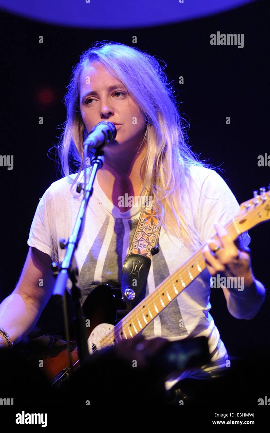 Lissie, aka, Elisabeth Corrin Maurus, performing at Adelaide Music Hall ...