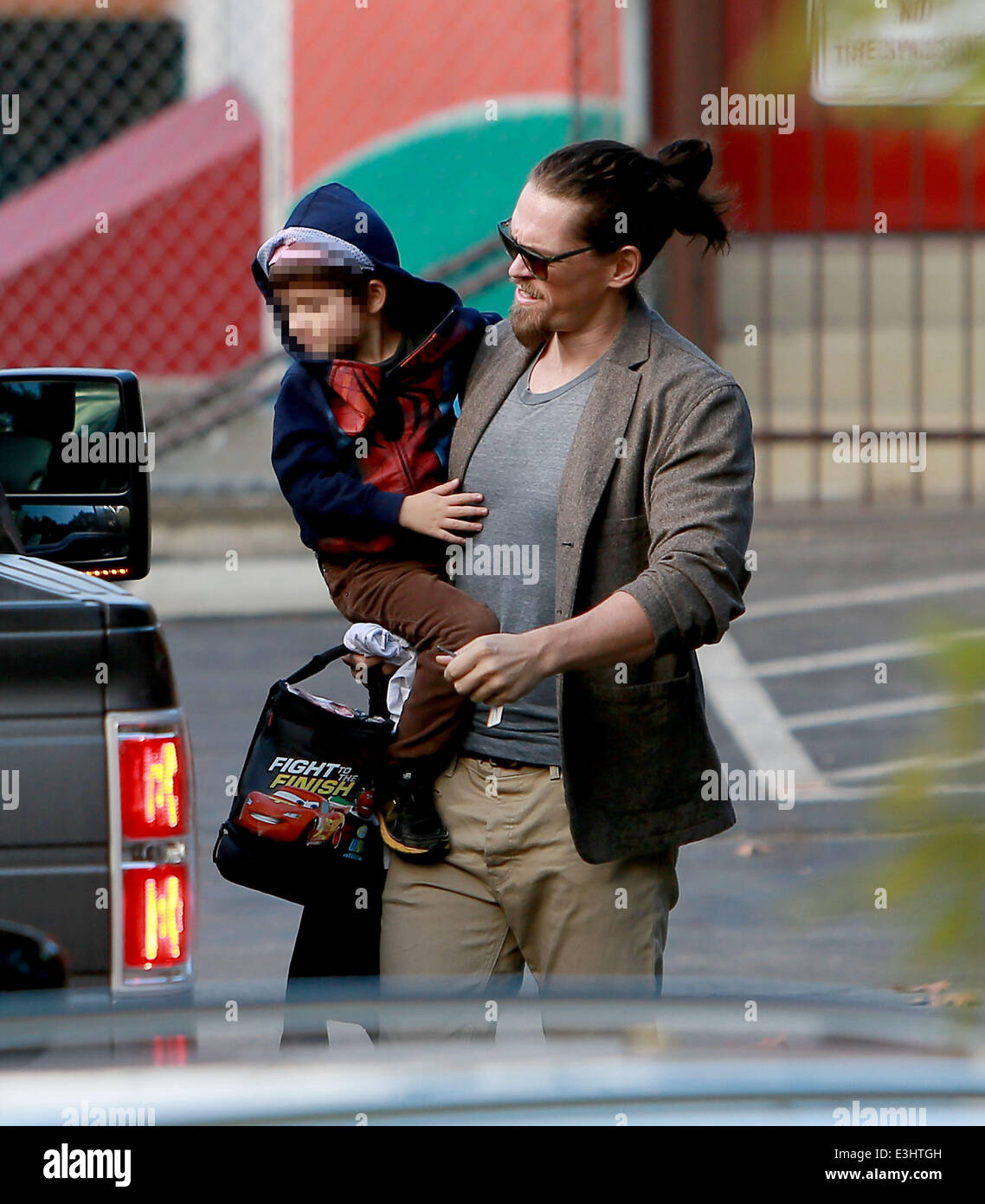 Shameless Actor Steve Howey picks up Son William Wolf from pre-school Featuring: William Wolf ...