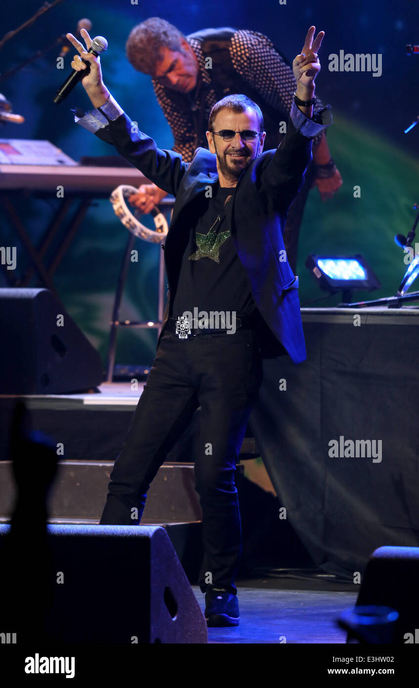 Ringo Starr and His All Starr Band Perform Only U.S. Dates on Fall Tour ...