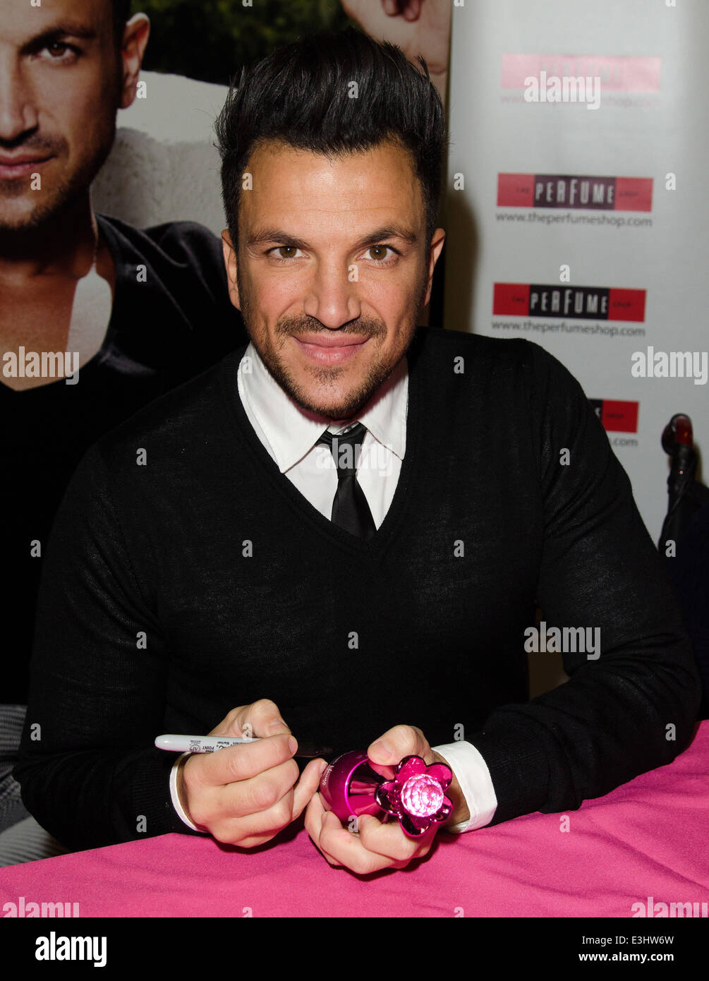 Peter Andre attends a perfume signing for his two fragrances 'Forever ...