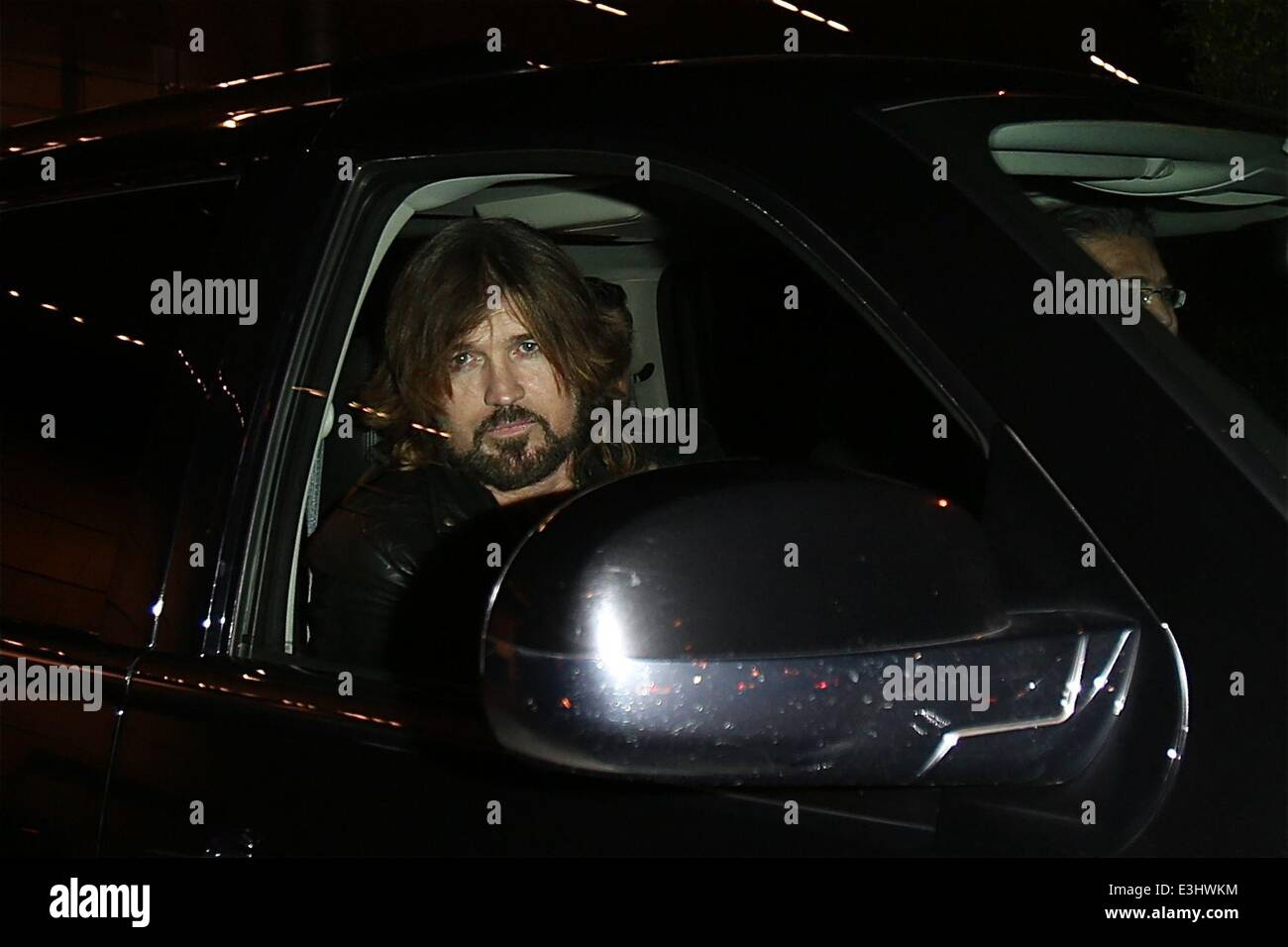 Billy Ray Cyrus leaves American Music Awards with beard Featuring ...