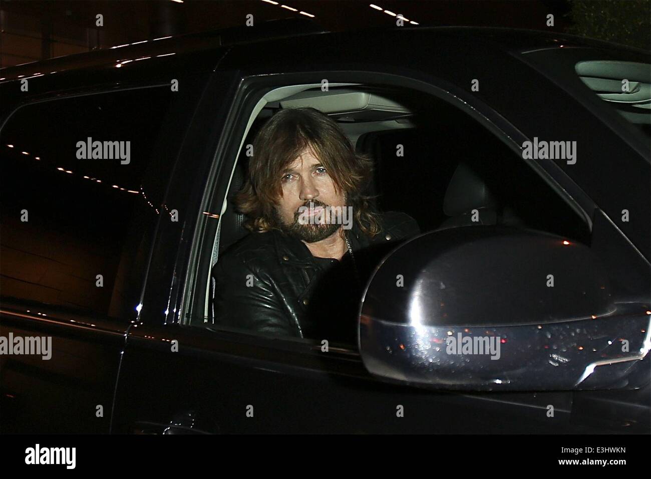 Billy Ray Cyrus leaves American Music Awards with beard Featuring ...