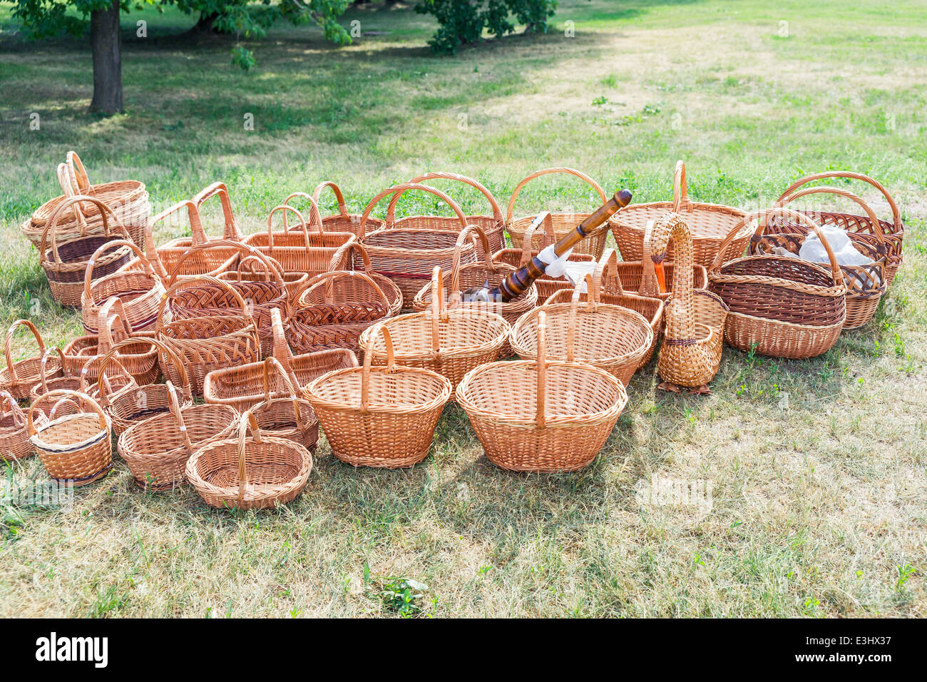 Basket forms hi-res stock photography and images - Alamy
