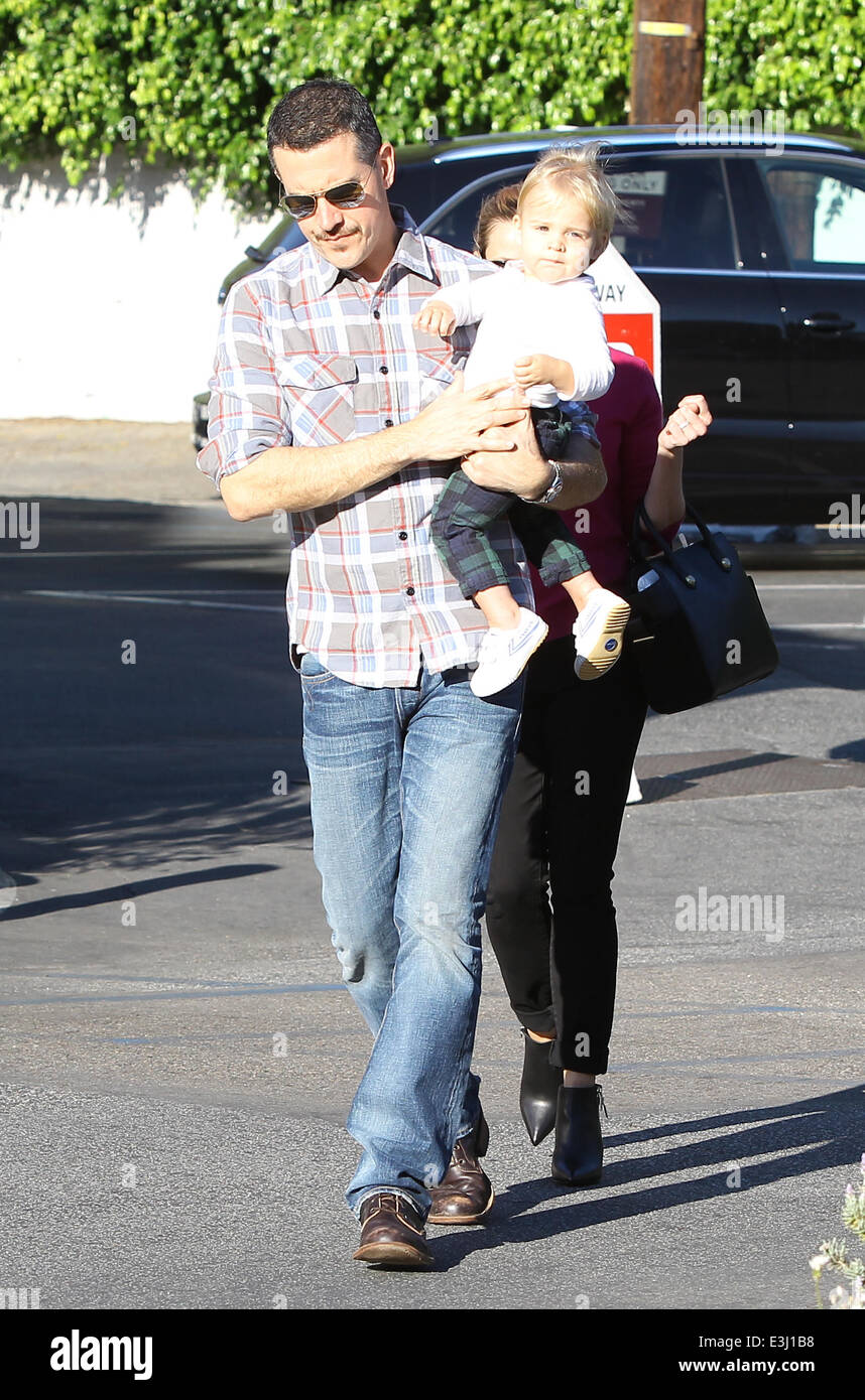 Reese Witherspoon at Country Mart in Brentwood with her husband Jim ...