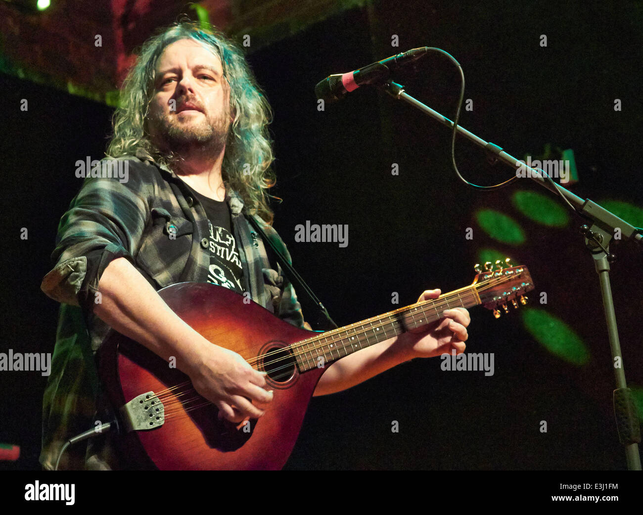 Ade edmondson young ones hi-res stock photography and images - Alamy