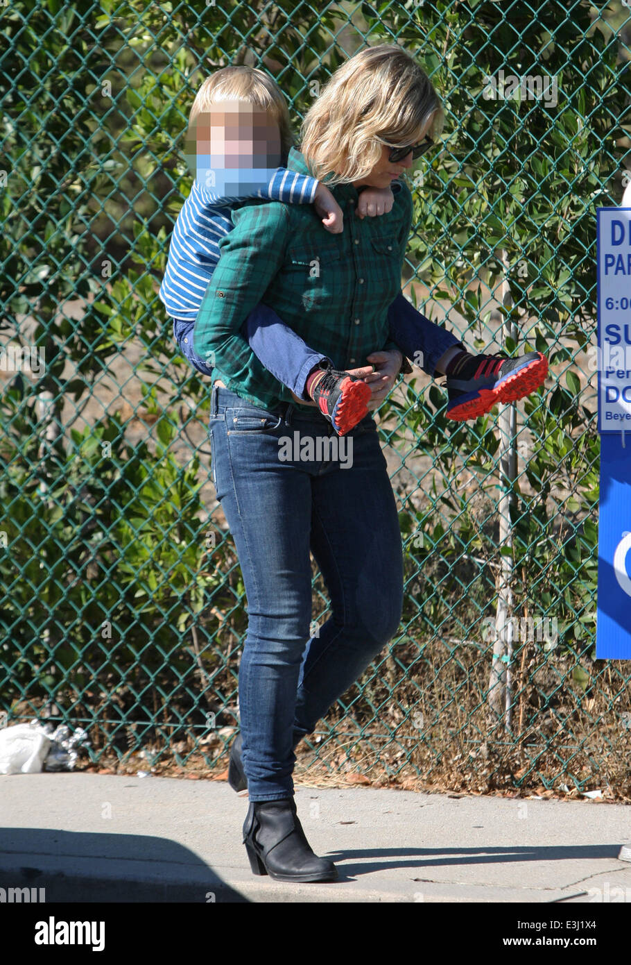 Amy Poehler with her sons at the Farmers Market in Beverly Hills ...