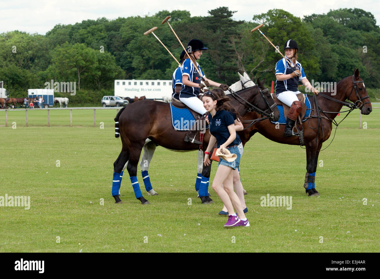 Women playing polo hi-res stock photography and images - Alamy