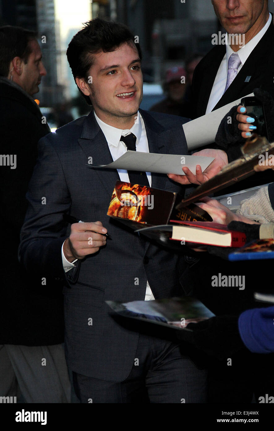 Celebrities outside the Ed Sullivan Theater for the Late Show with ...
