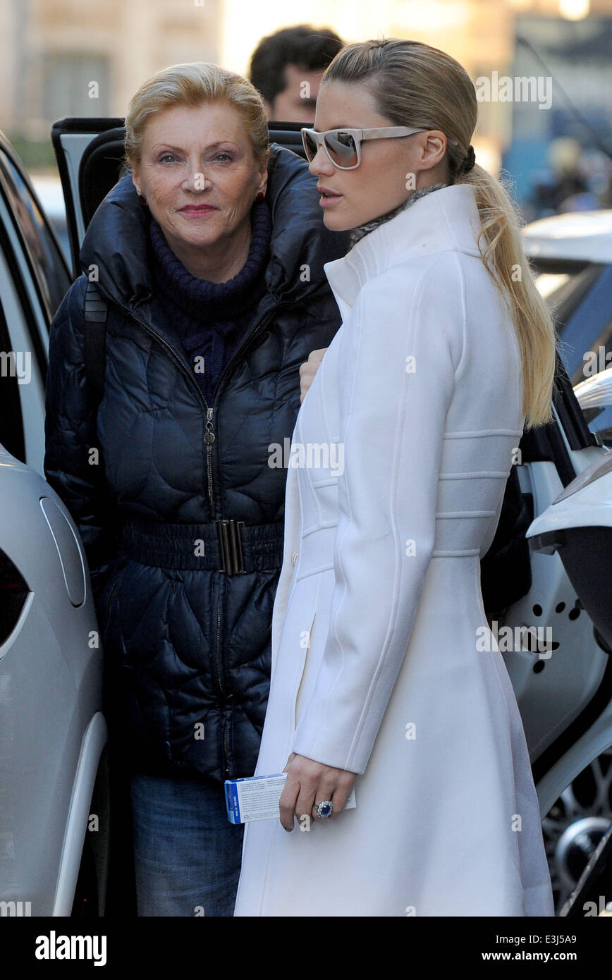 Michelle hunziker and mother hi-res stock photography and images - Alamy