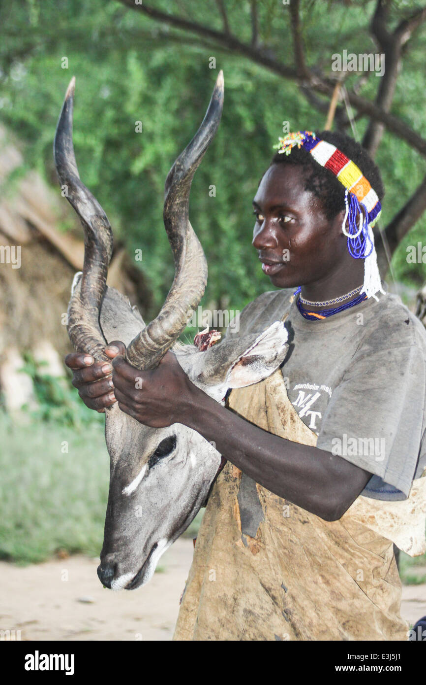 Indigenous hunting hi-res stock photography and images - Alamy