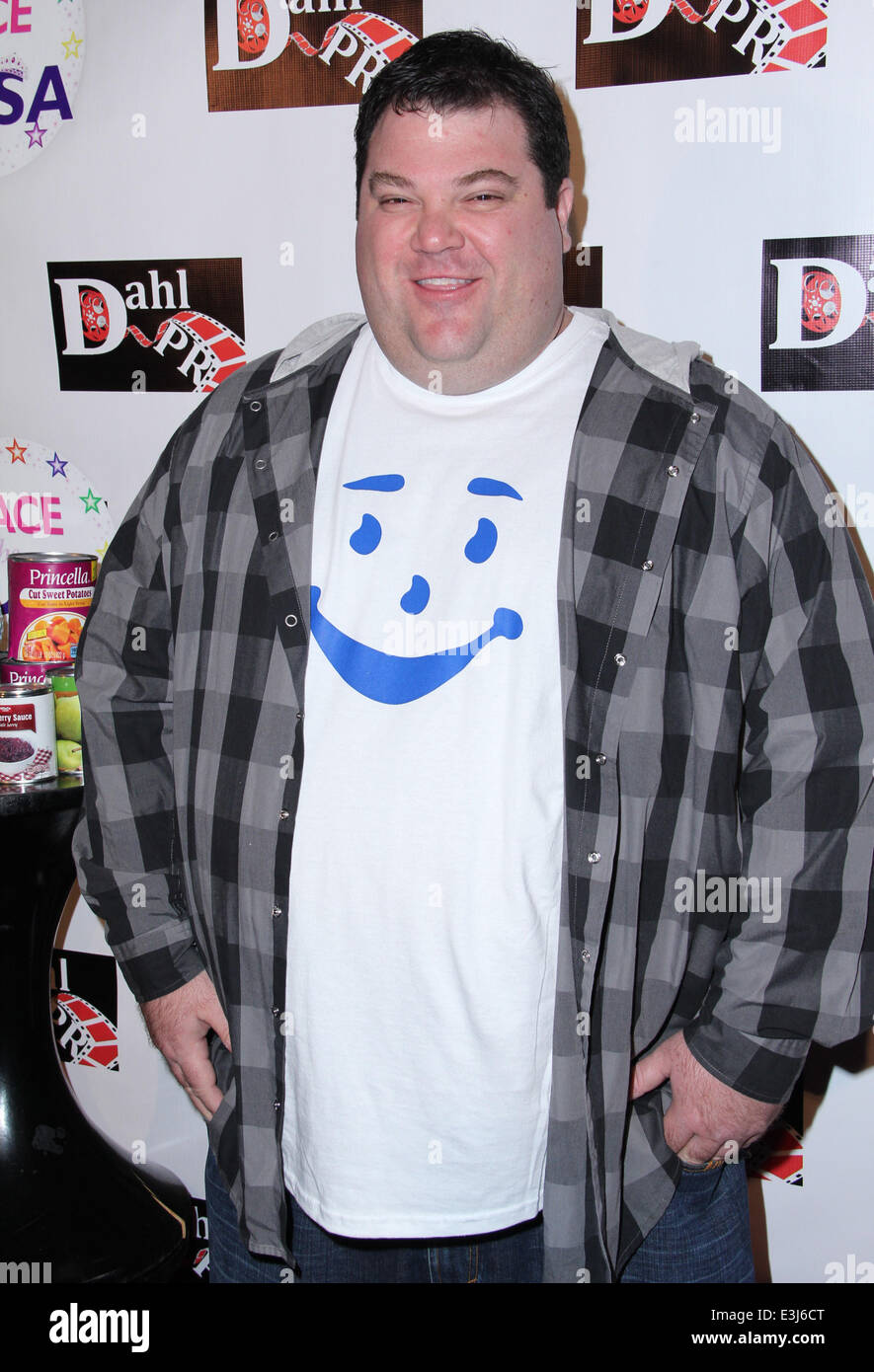 Turkey Drive for the Homeless - Red Carpet Arrivals Featuring: Robbie ...