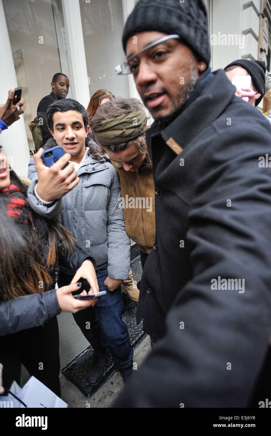 Harry styles 2013 fans hi-res stock photography and images - Alamy