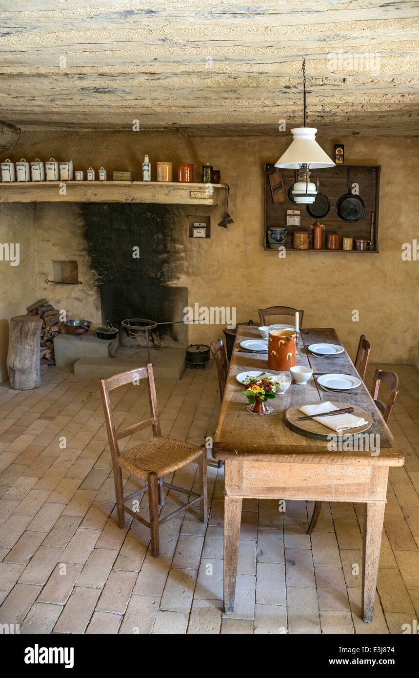 Switzerland farmhouse hi-res stock photography and images - Alamy