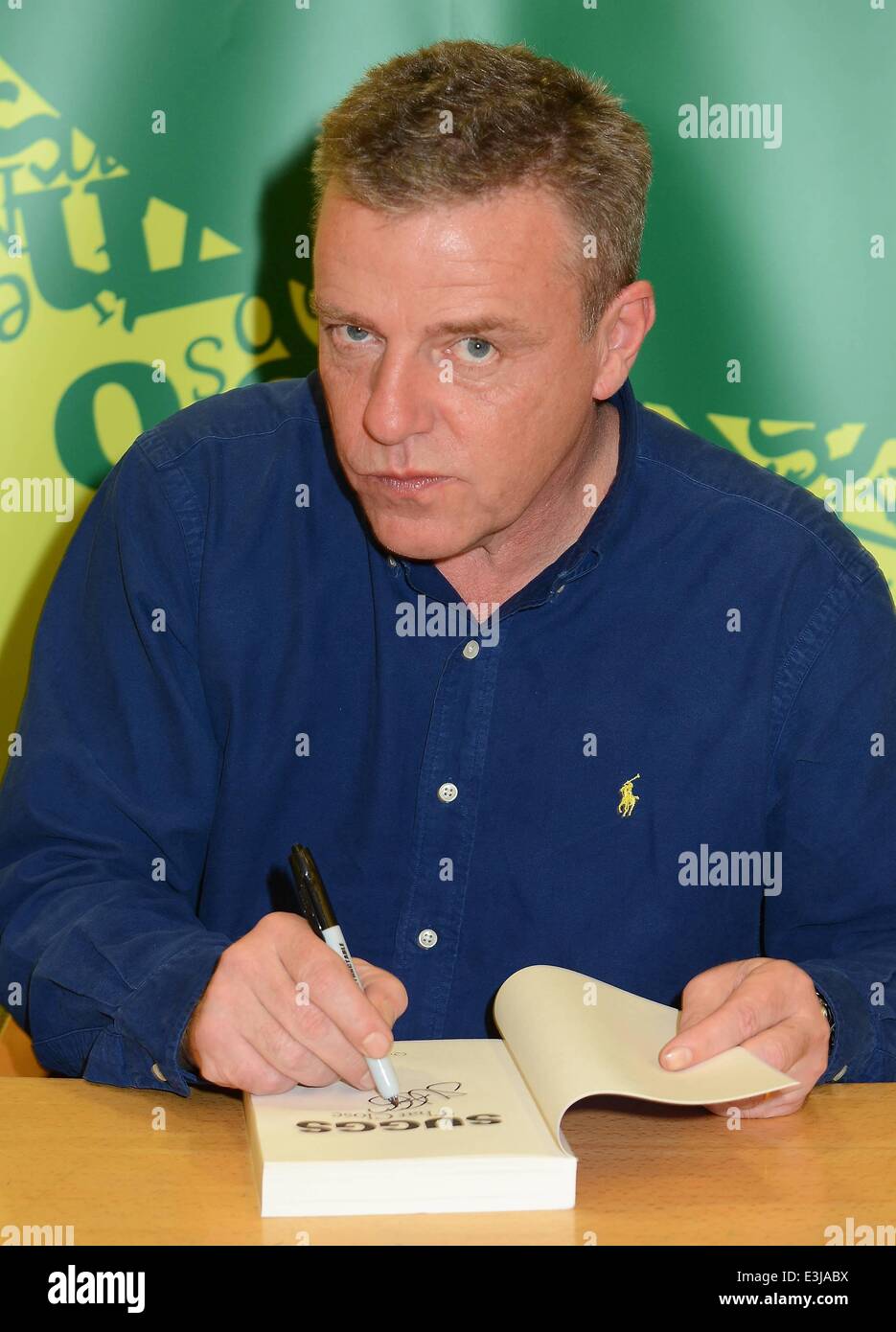 Madness singer Suggs signs his book 'That Close' at Easons O'Connell ...