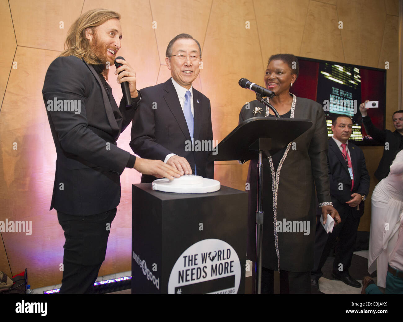 Star of international music hi-res stock photography and images - Alamy