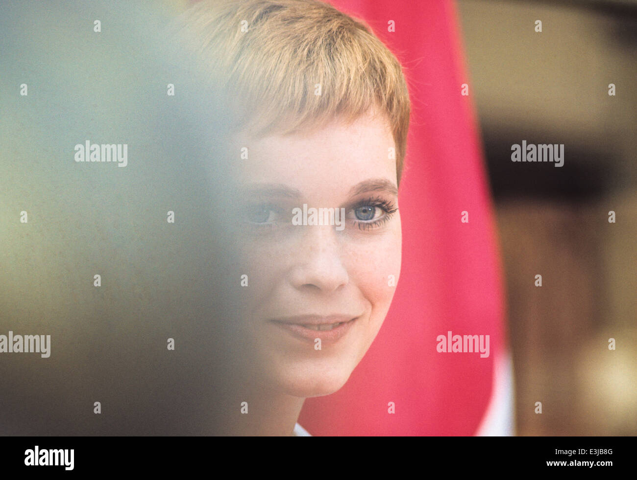 Mia farrow hi-res stock photography and images - Alamy