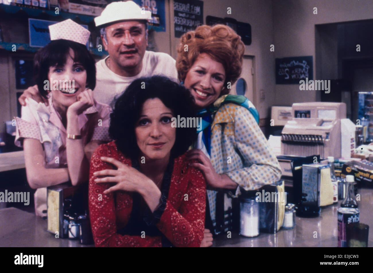 Linda lavin as alice hi-res stock photography and images - Alamy