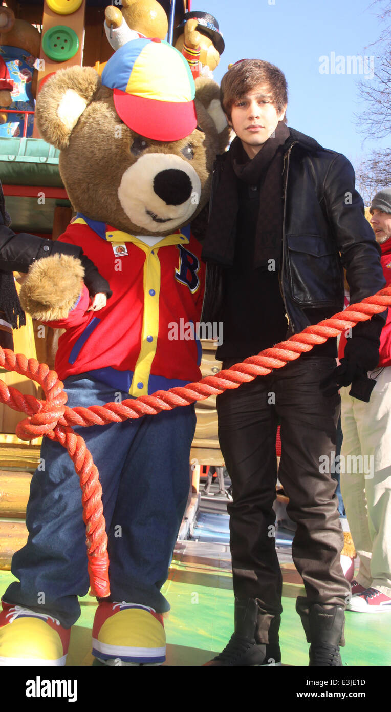 The 2013 Macy's Thanksgiving Day Parade in New York City Featuring ...