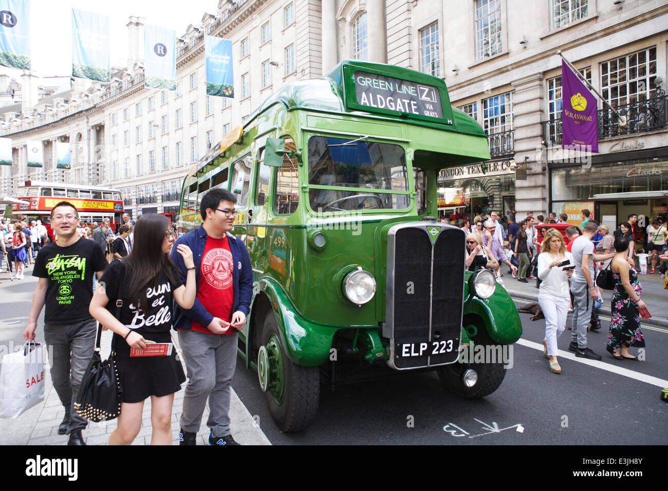 London transport single decker bus hi-res stock photography and images ...