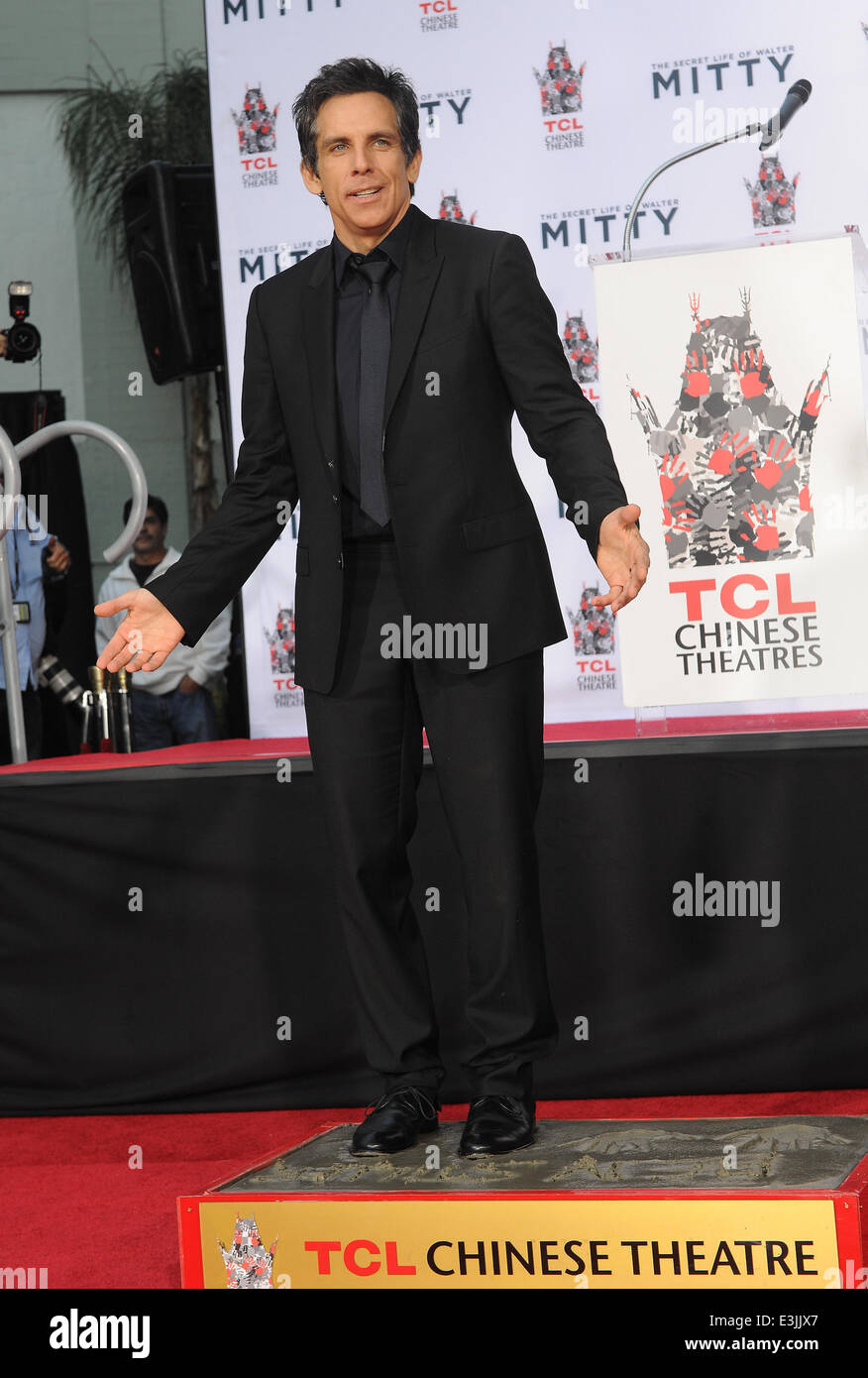 Ben Stiller's hand and footprint ceremony at TCL Chinese Theater ...
