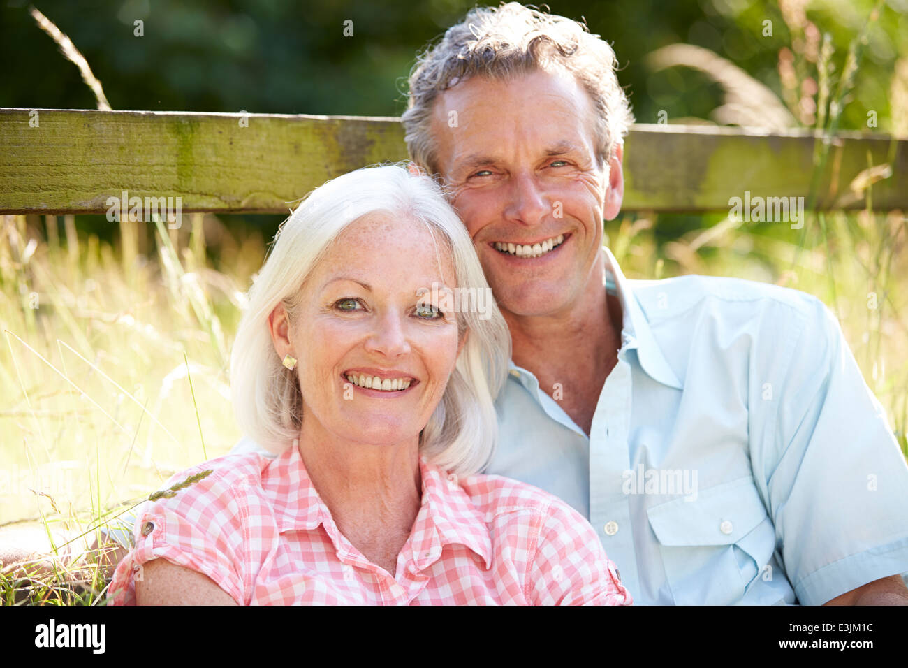 Middle aged love hi-res stock photography and images - Alamy