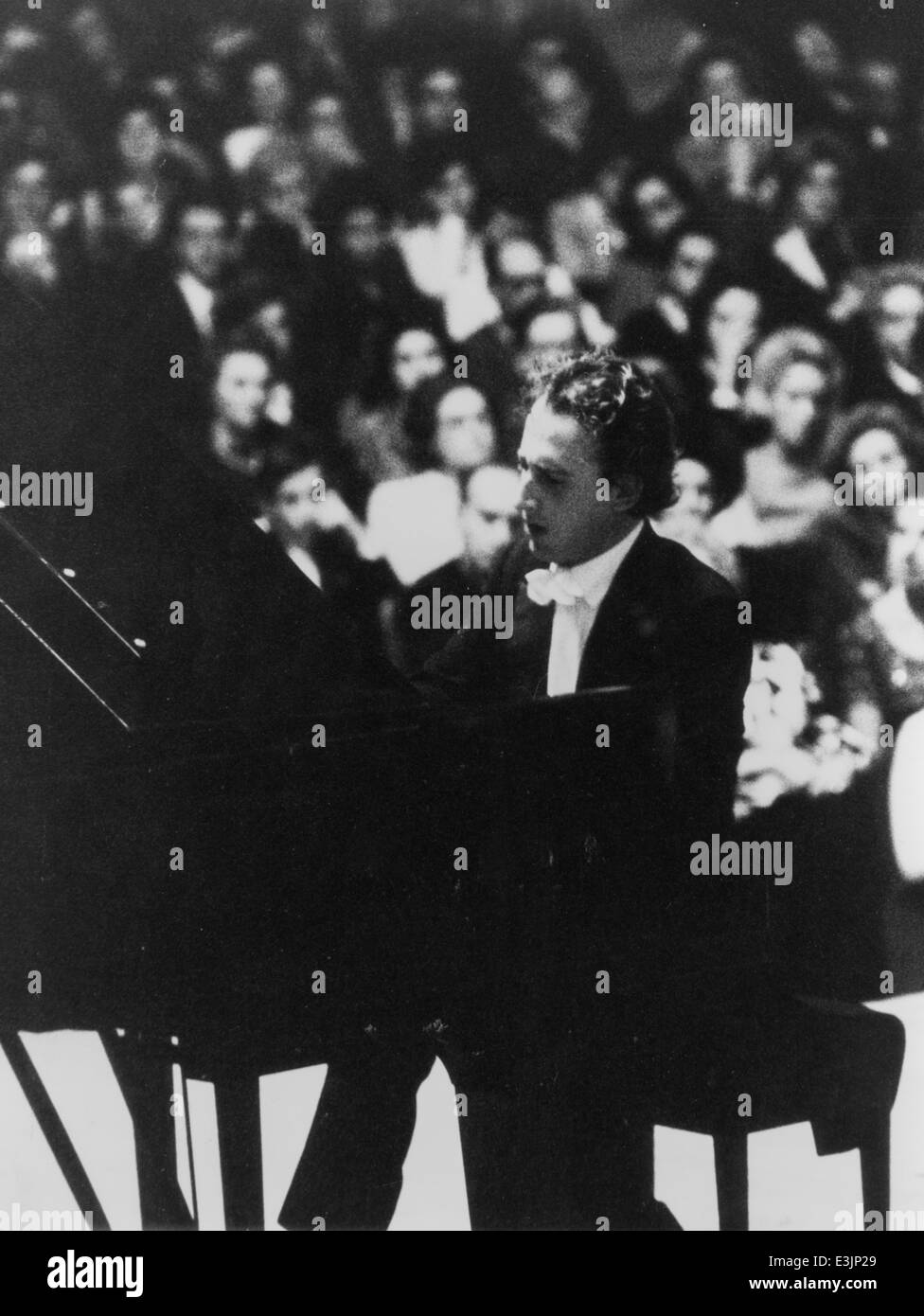 Pollini piano hi-res stock photography and images - Alamy