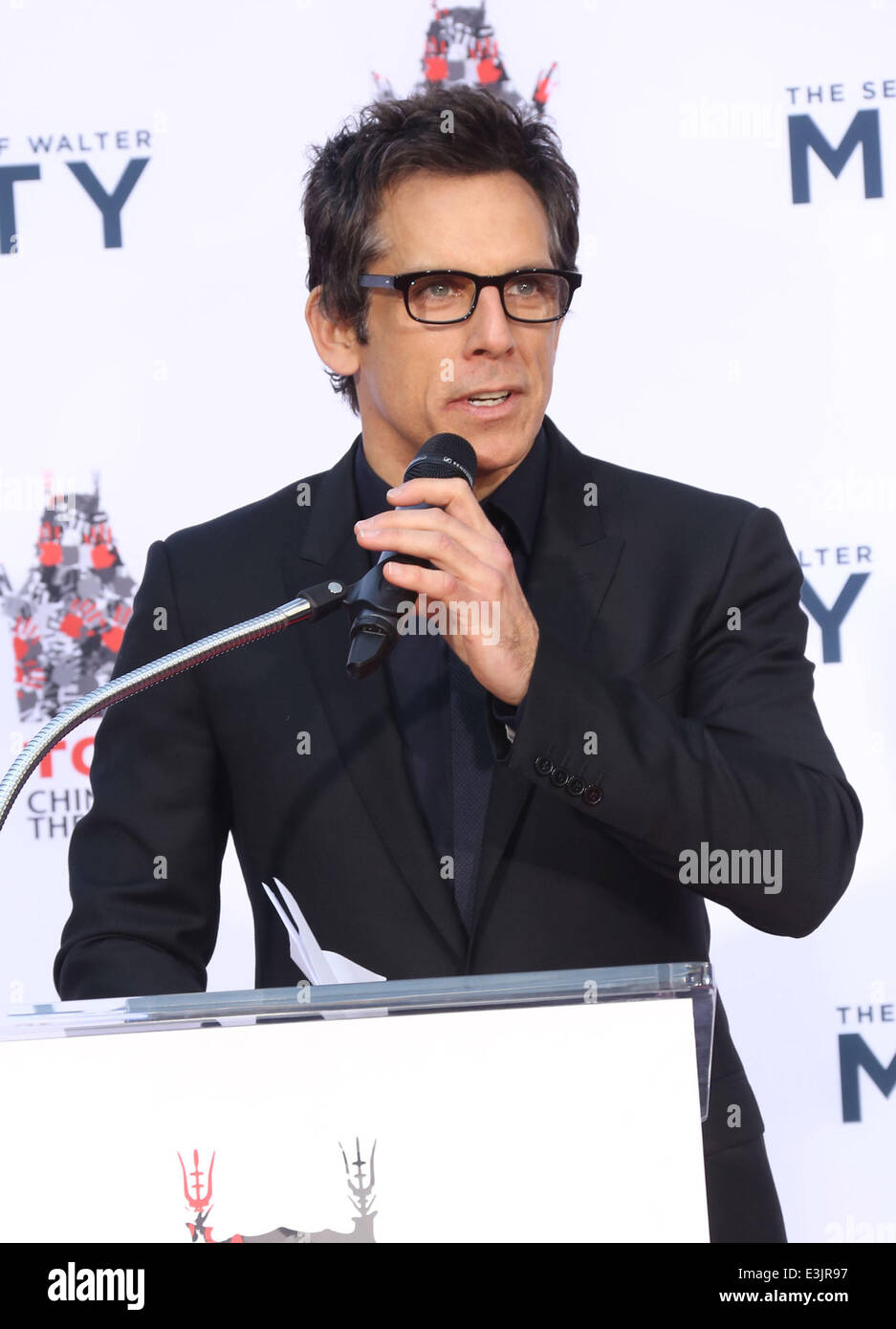 Ben Stiller Hand/Footprint Ceremony At TCL Chinese Theatre Featuring ...