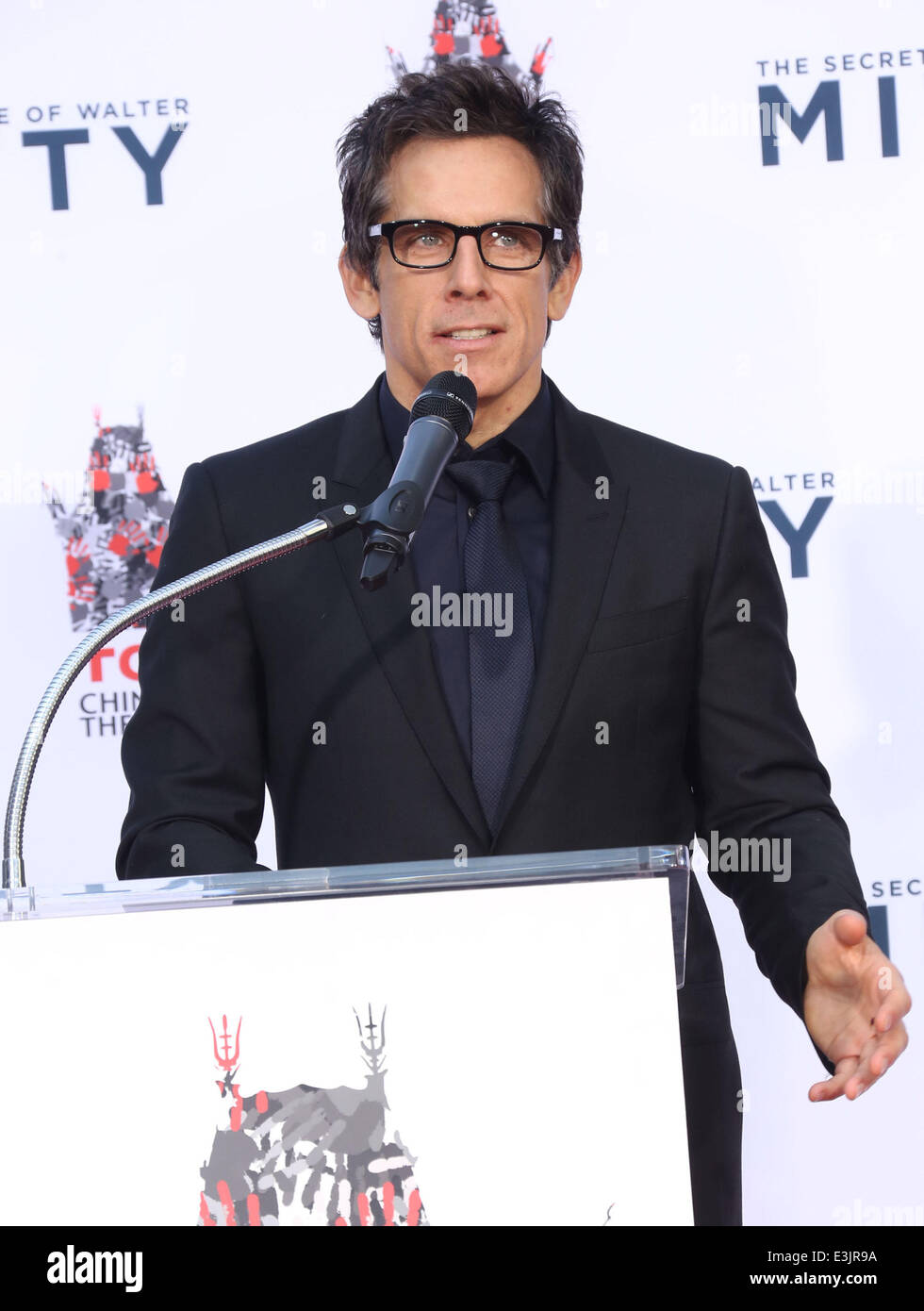 Ben Stiller Hand/Footprint Ceremony At TCL Chinese Theatre Featuring ...