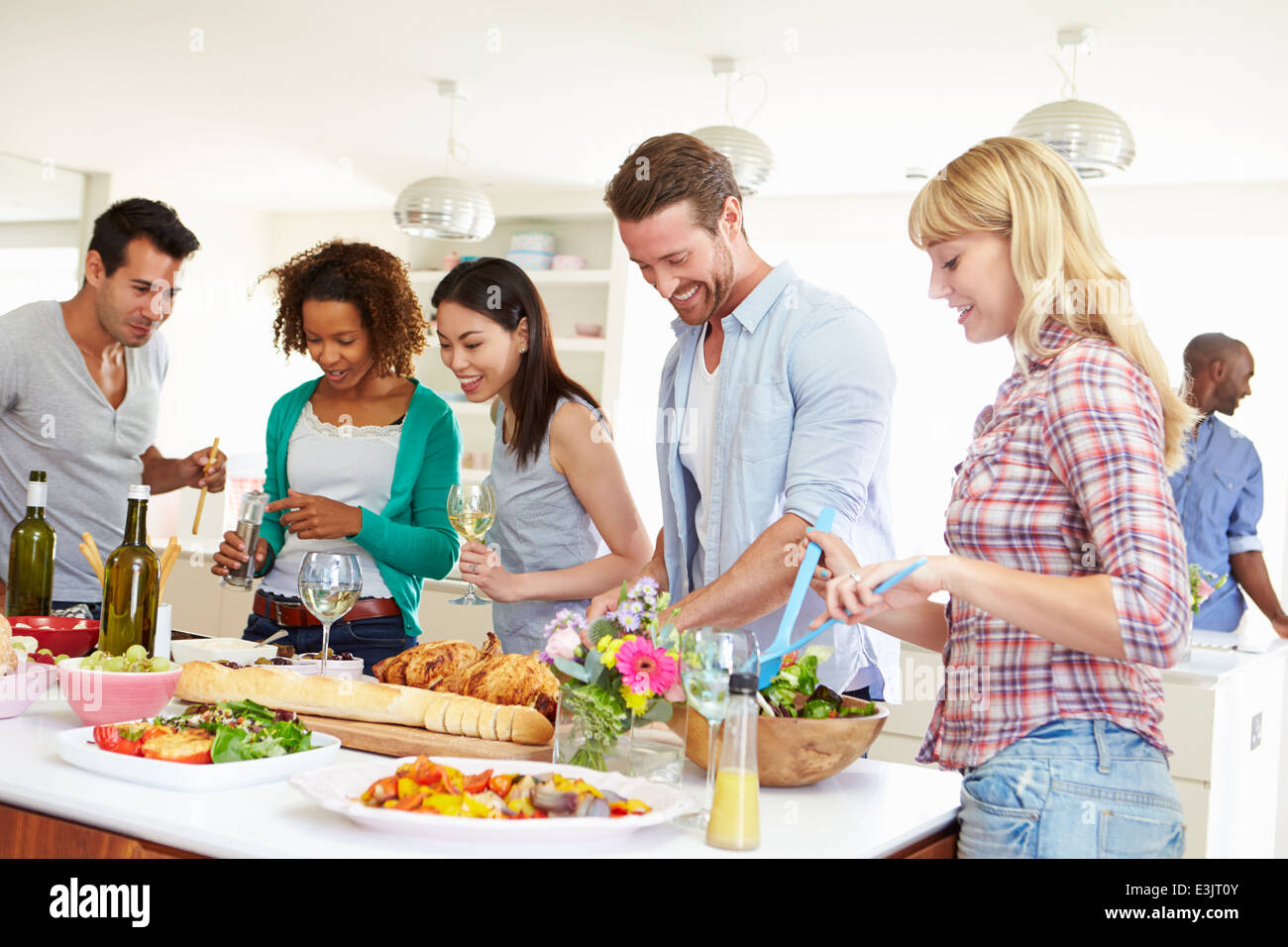 Group of people having dinner hi-res stock photography and images - Alamy