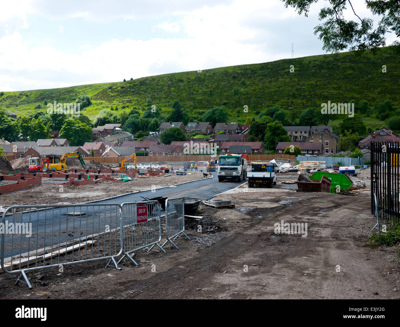 Work in progress house hi-res stock photography and images - Alamy