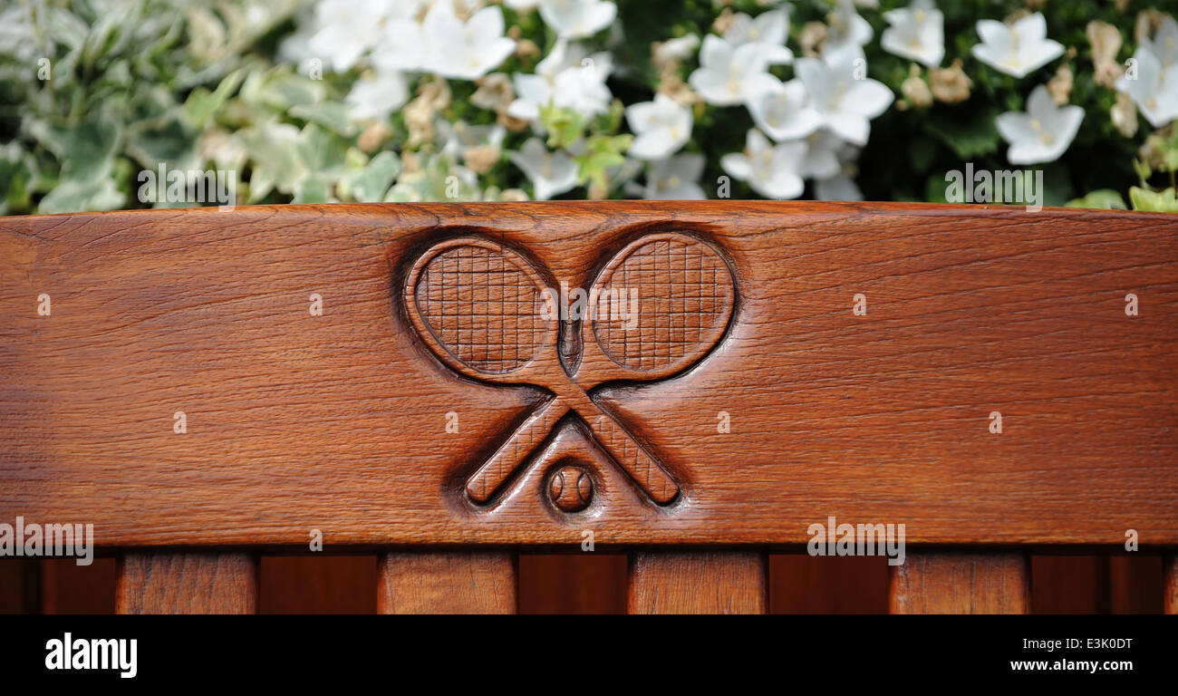 TENNIS RACKETS ENGRAVED ON PAR THE WIMBLEDON CHAMPIONSHIPS 20 THE ALL ...