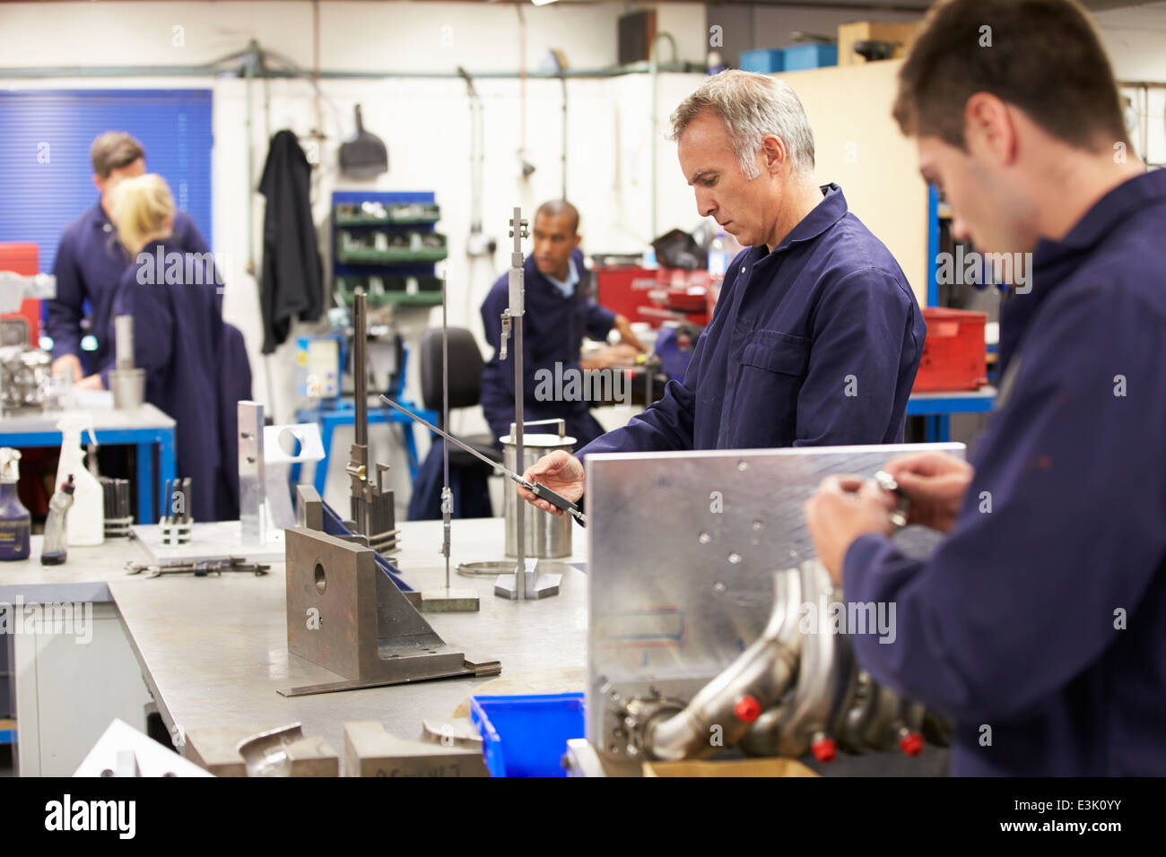 Engineering hi-res stock photography and images - Alamy