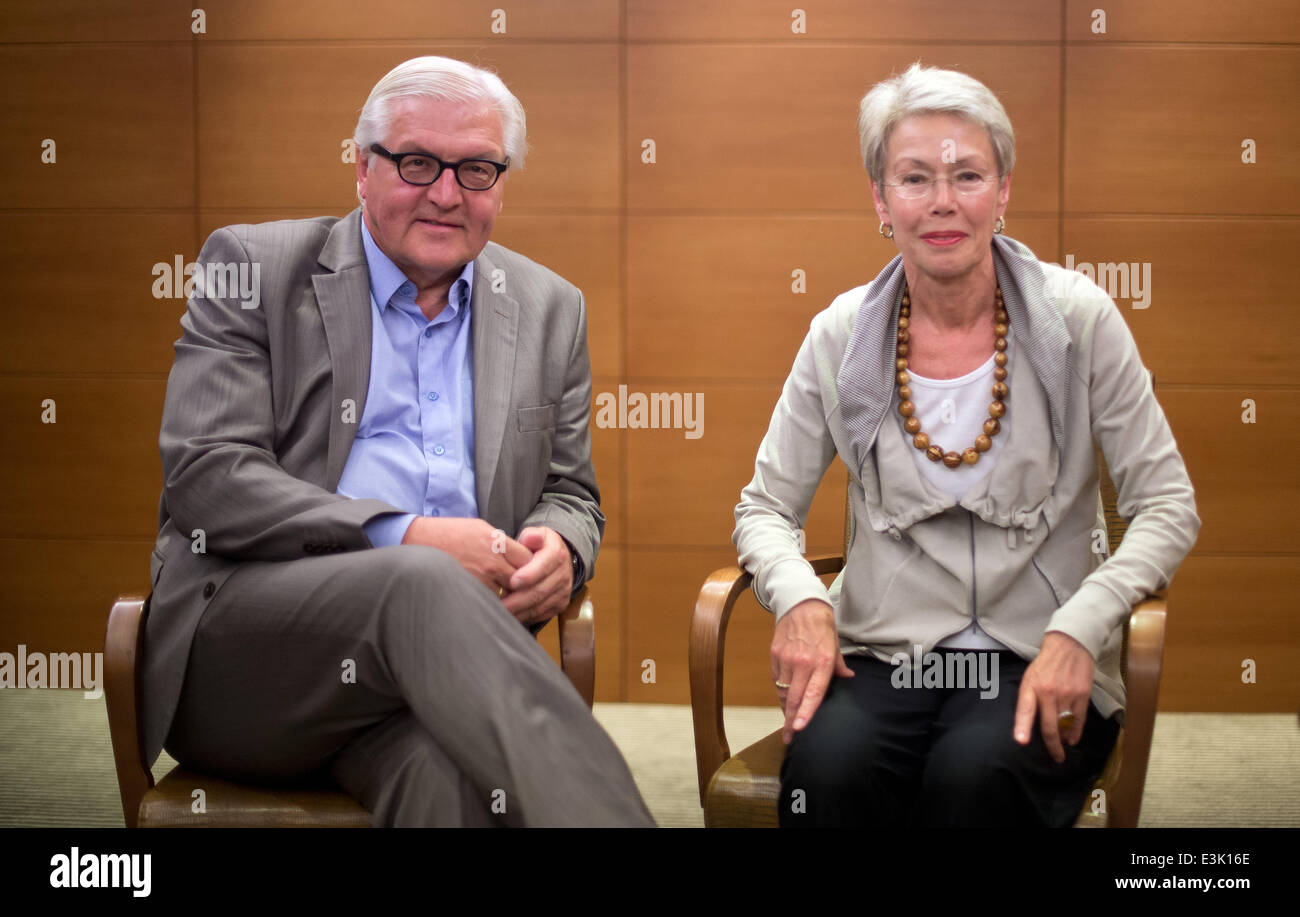 Heidi tagliavini hi-res stock photography and images - Alamy