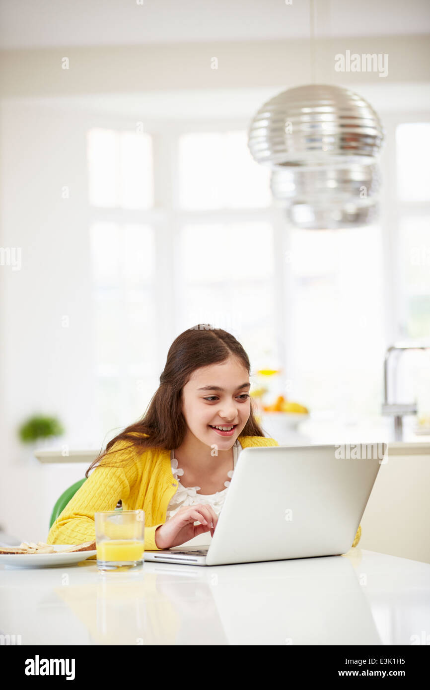 Modern girl using laptop hi-res stock photography and images - Alamy