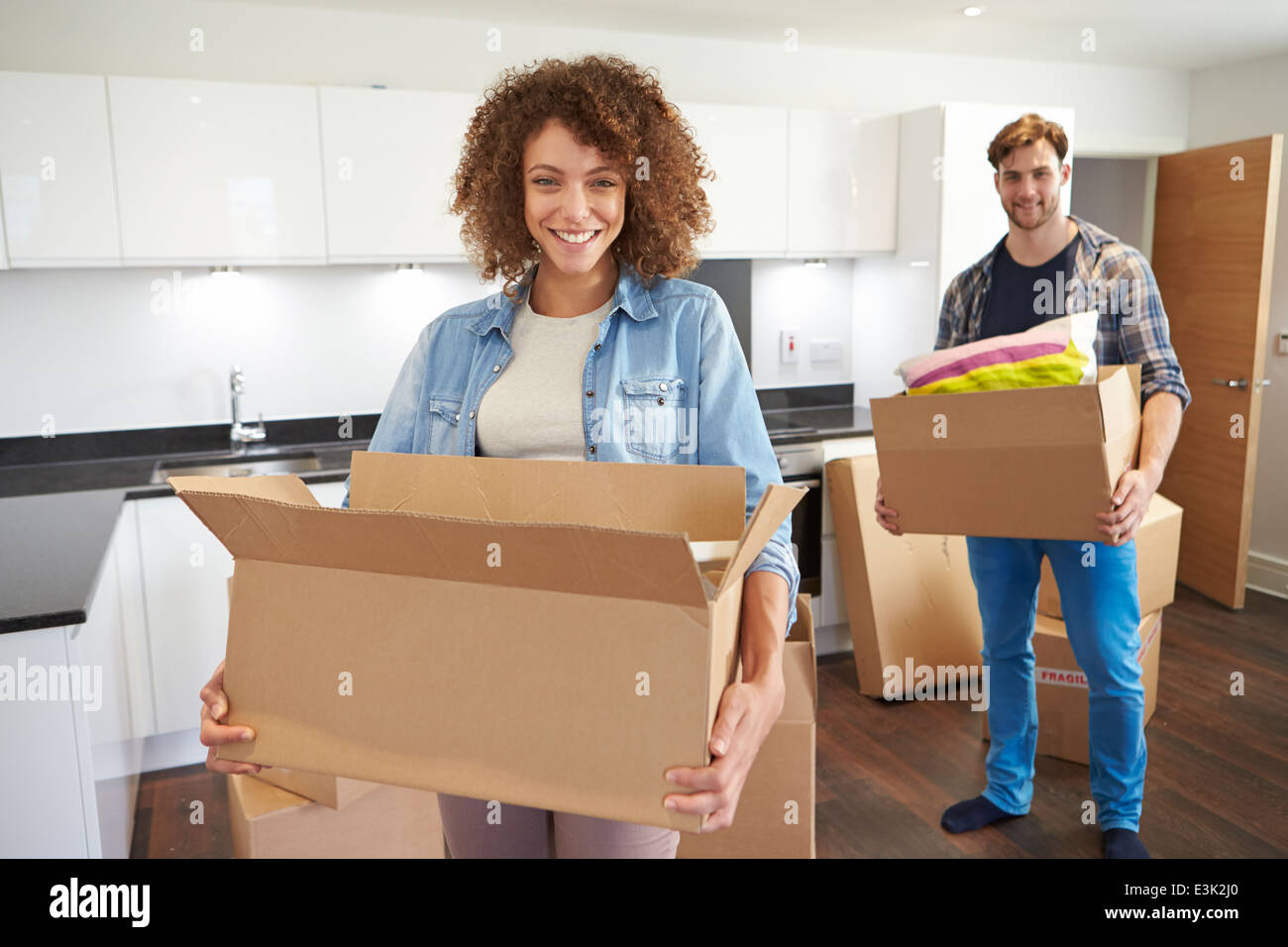 Unpacking new camera hi-res stock photography and images - Alamy