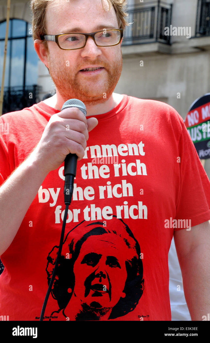 Richard Bagley - editor of the Morning Star - speaking at the People's ...