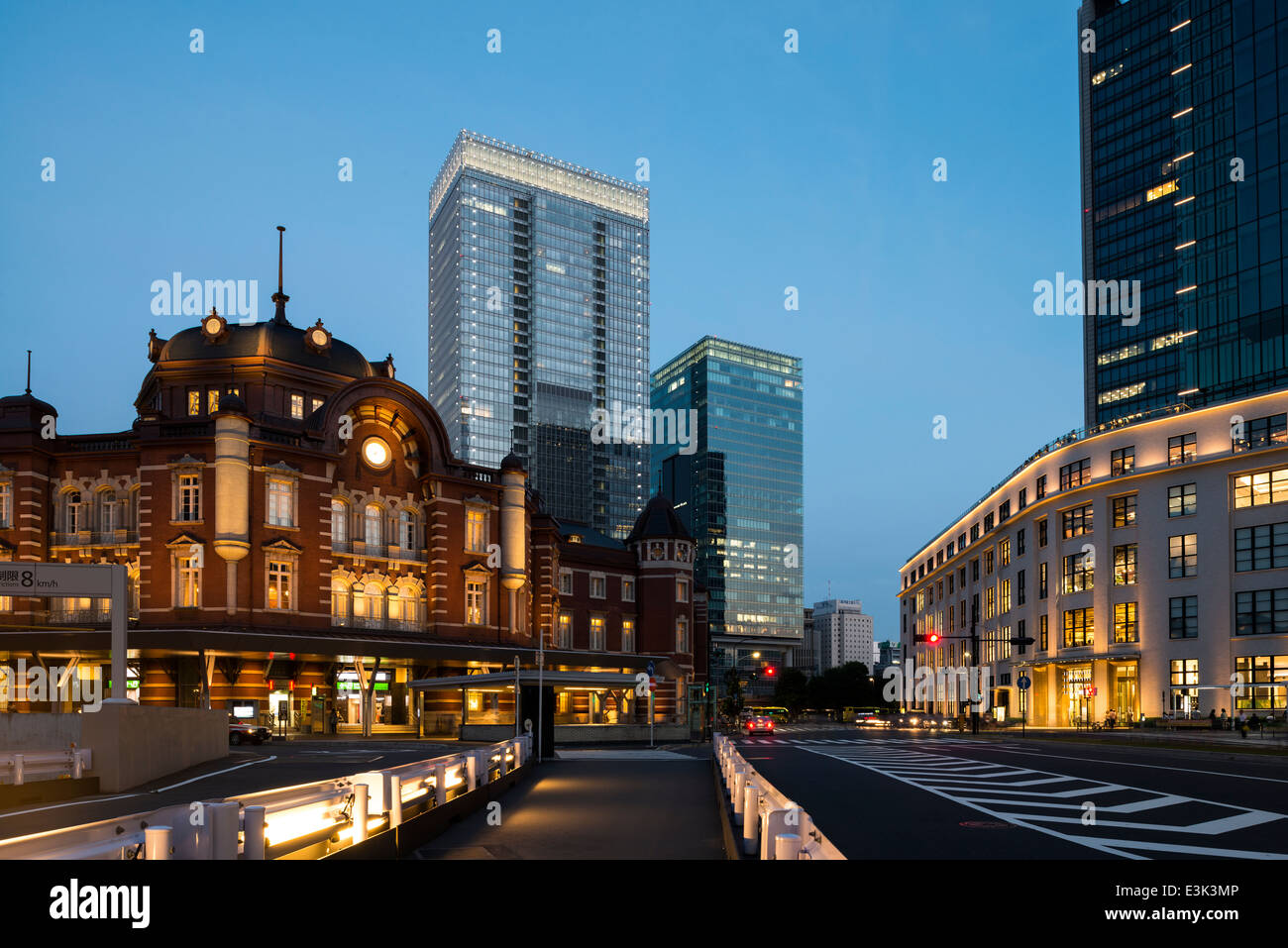 Night view of Tokyo Station, Marunouchi side. Tokyo, Japan Stock Photo - Alamy