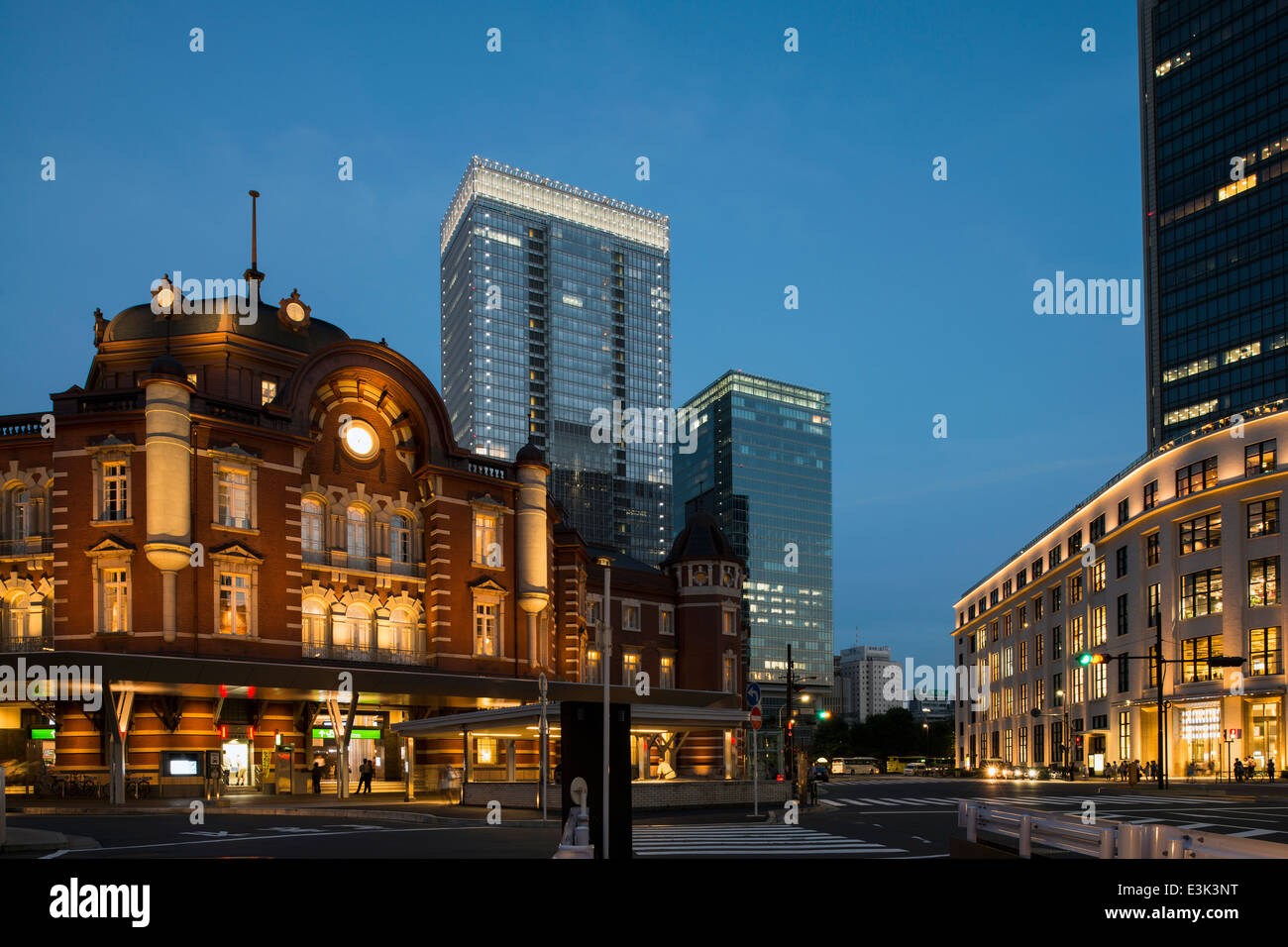 Night view of Tokyo Station, Marunouchi side. Tokyo, Japan Stock Photo - Alamy