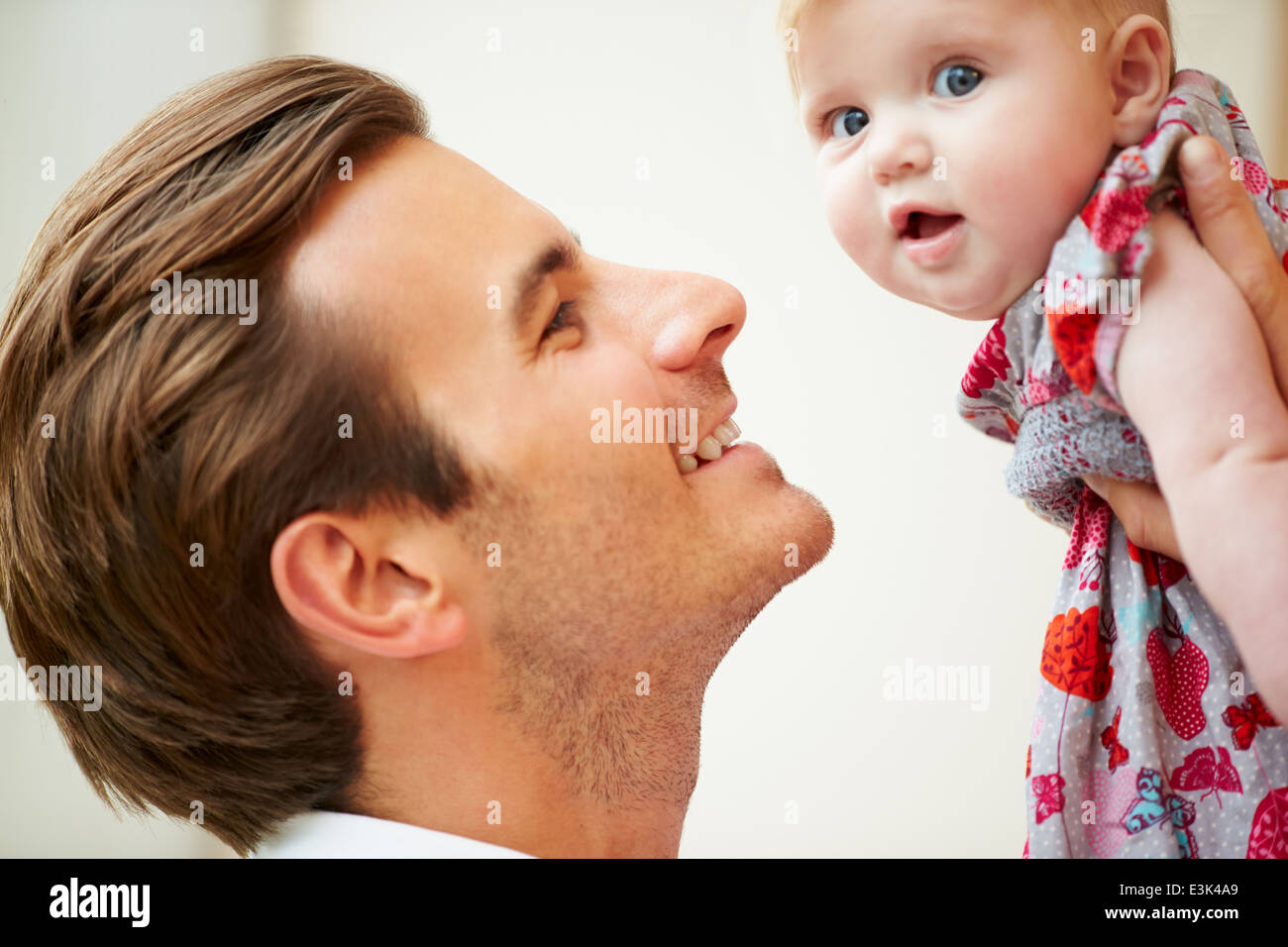 Father carrying cute daughter hi-res stock photography and images - Alamy