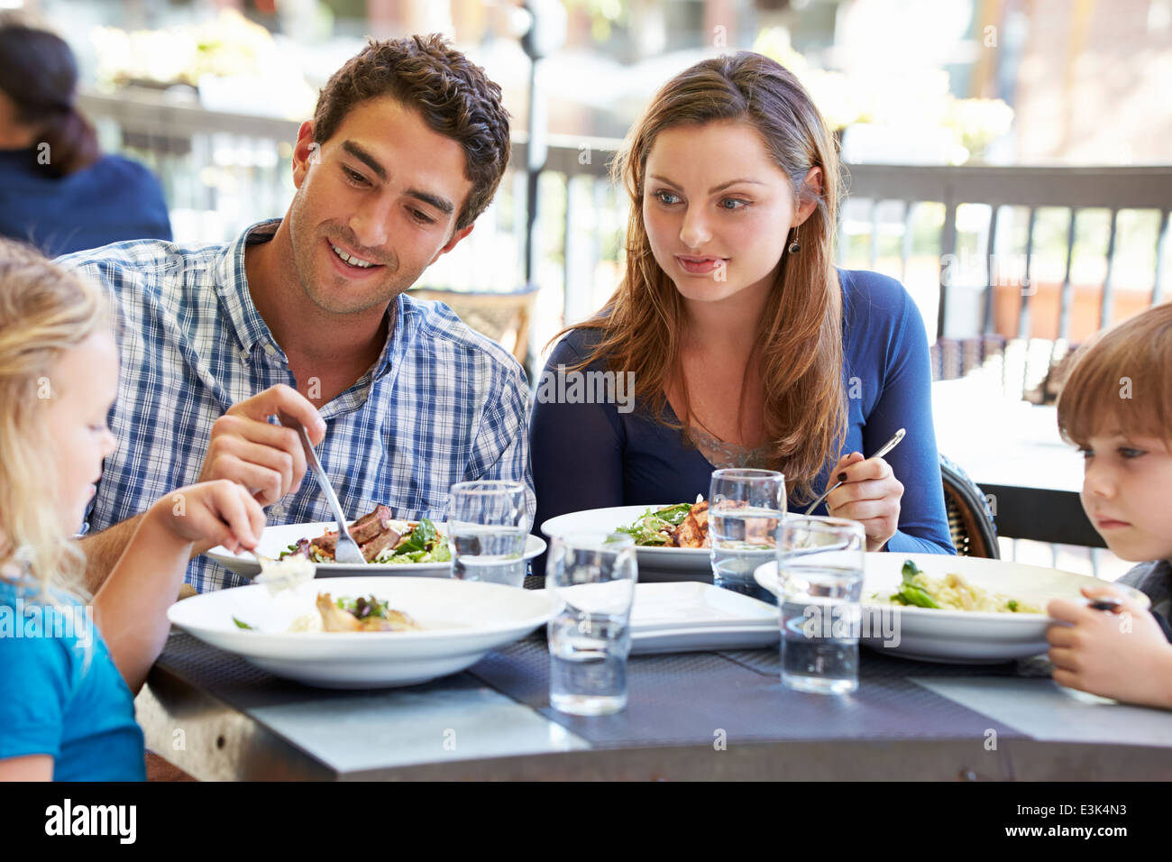 Family meal outdoors not grass hi-res stock photography and images - Alamy