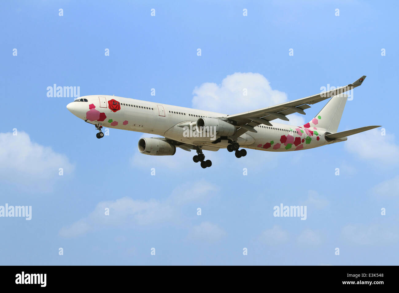 Plane side on image hi-res stock photography and images - Alamy