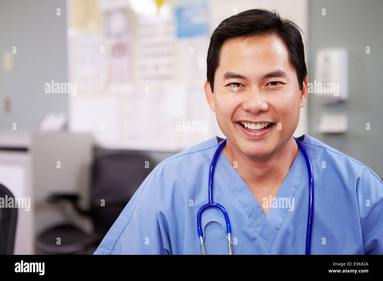 Happy hospital nurses hi-res stock photography and images - Alamy